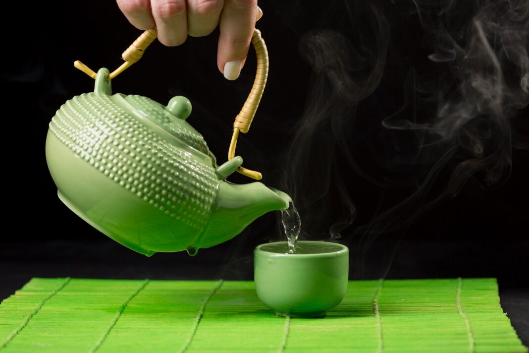 Tè verde: proprietà, benefici, uso, controindicazioni - ClioMakeUp