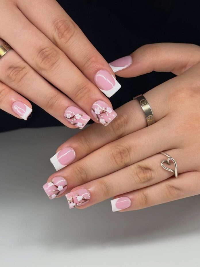 Sakura Nails, le unghie rosa con fiori di ciliegio: foto e idee